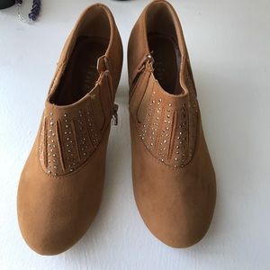 Shoes | Girls Booties Or Size 4 12 5 Womens | Poshmark